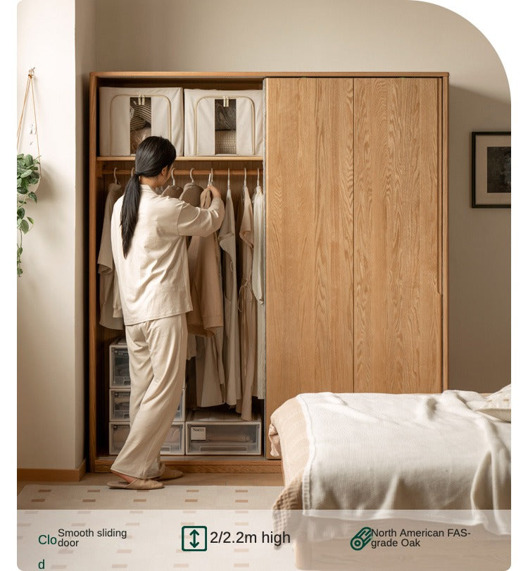 Oak solid wood Sliding door wardrobe: