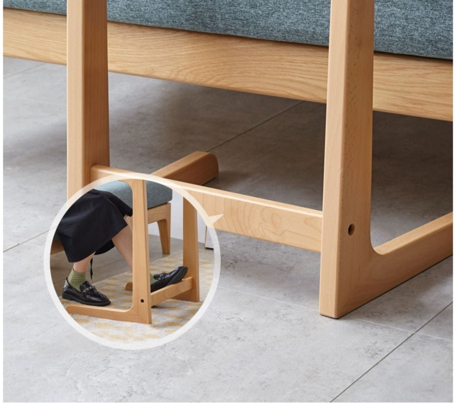 Oak Solid wood C-shaped side table-